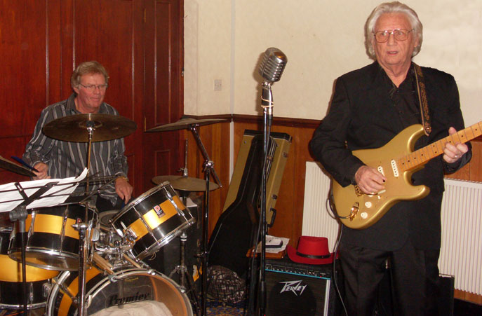 Ron Barrett Archives - The Guitar Collection